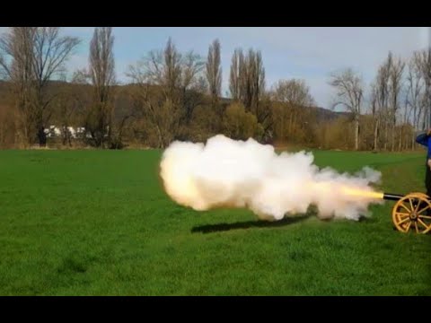 Firing collapsible cannon 70mm breech-loading cannon with 3 different ...